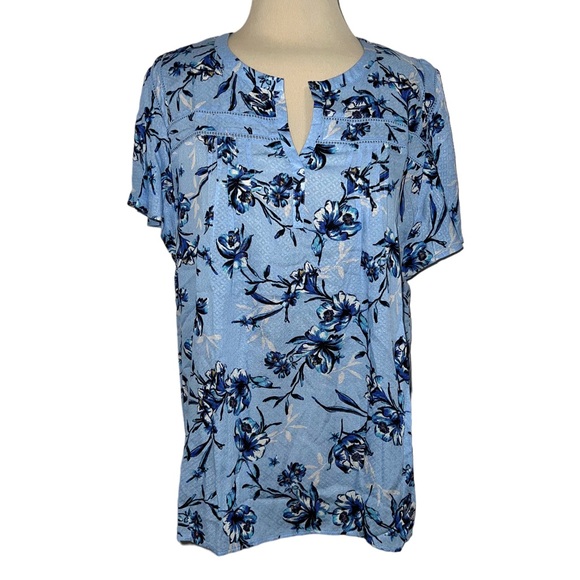 Daniel Rainn | Tops | Daniel Rainn Blue Floral Blouse | Poshmark